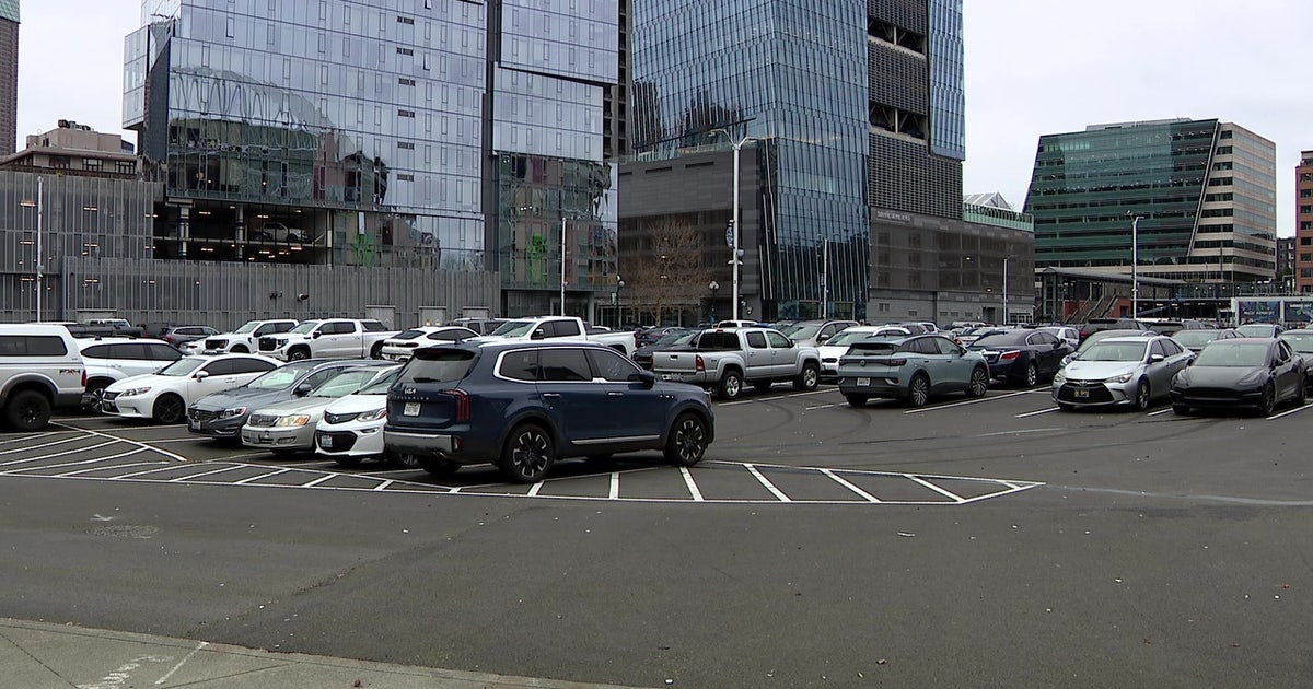 How to beat pricey parking, traffic trouble for Seahawks game | FOX 13 ...