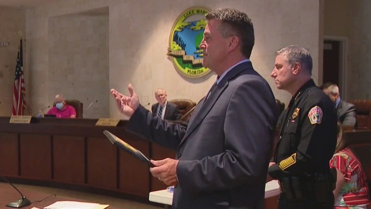 FOX 35 anchor Bob Frier honored for saving a woman's life